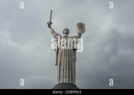Rodina Mat and the museum of the great partiotic war undeneath ...