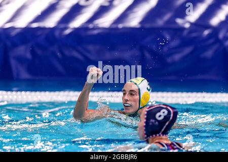 TOKYO, JAPAN - AUGUST 5: Elle Armit of Australia, Bronte Halligan of ...