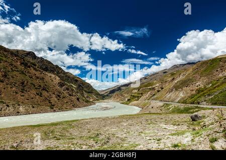 Panorama of Chandra river in Lahaul valley in Himalayas Stock Photo - Alamy