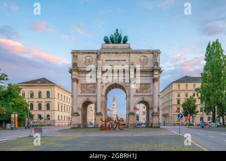 Munich, Germany - August 11, 2018: Siegestor (Victory Gate) triumphal ...