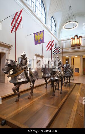 The Arms and Armour gallery in the Metropolitan Museum of Art, (Met ...