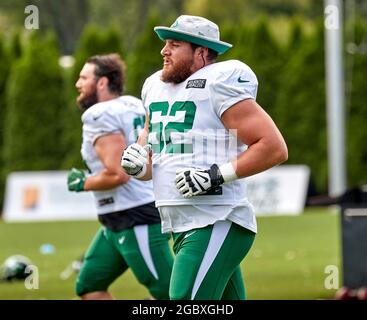 New York Jets guard Greg Van Roten (62) in coverage during an NFL ...