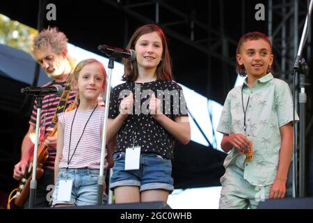 Custard at the 2021 Spring Loaded Festival . Credit: Pete Dovgan/Speed ...