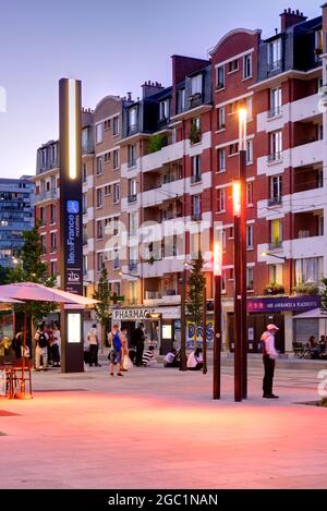 Paris, moderne Straßenbahn Porte de Choisy-Orly, Linie T9 // Paris ...