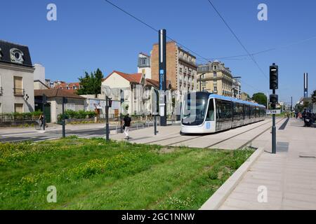 Paris, moderne Straßenbahn Porte de Choisy-Orly, Linie T9 // Paris ...