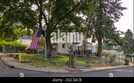 Palouse, house with sign "All Lives Matter Especially the Police ...