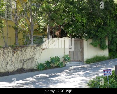 Pop star George Michael's house at Goring-on Thames Stock Photo - Alamy