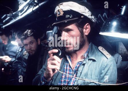 DAS BOOT (2) / Der "Alte" , U-Boot Kommandant (JÜRGEN PROCHNOW, l.) und ...