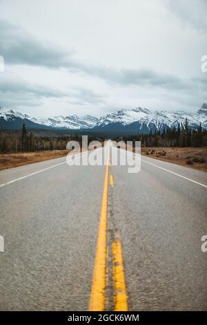 David Thompson Highway, Banff National Park, Canadian Rockies, Alberta ...
