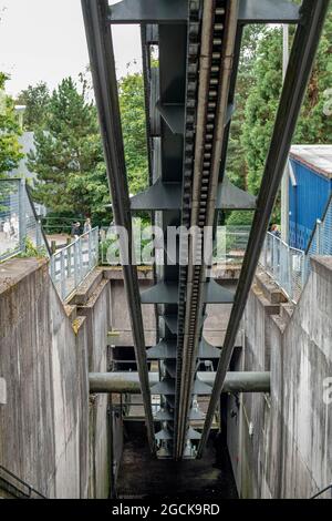 Air Rollercoaster Alton Towers Now Galatica Theme Park Staffordshire ...