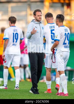 From left to right: ANDY RICHTER, ALANNAH ONG and JO CHIM in Warner ...