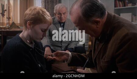 ROSEMARY'S BABY, Sidney Blackmer, Mia Farrow, 1968 Stock Photo - Alamy