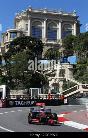 MONTE-CARLO, MONACO - MAY 27: Miley Cyrus performs during the ceremony ...