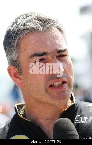 (L to R): Nick Chester (GBR) Lotus F1 Team Technical Director and ...