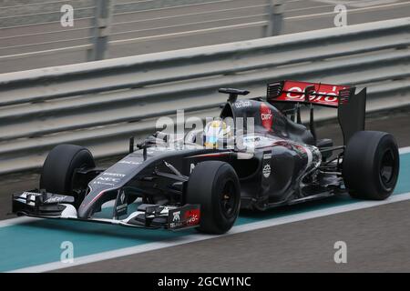 Marcus Ericsson (SWE) Sauber C33. Formula One Testing, Day One, Tuesday ...