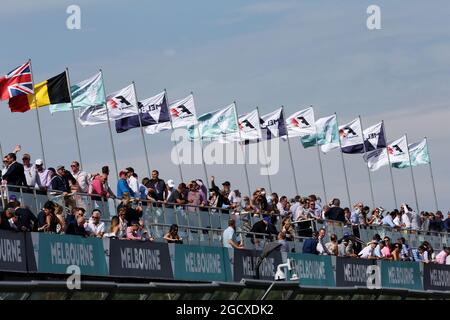 Fans above the pits. Australian Grand Prix, Sunday 26th March 2017 ...