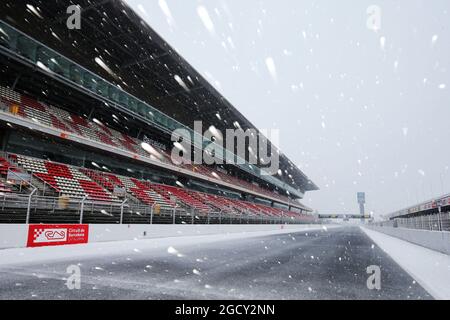 Snow falls at the ciruiit. Formula One Testing, Day 3, Wednesday 28th ...