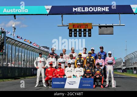 The drivers' start of season group photograph. Australian Grand Prix ...
