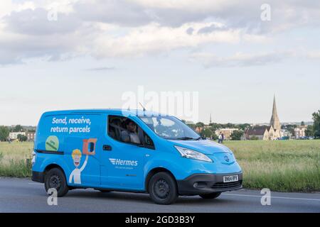 Hermes Send, Receive, Return parcels box van; Haulage delivery trucks ...