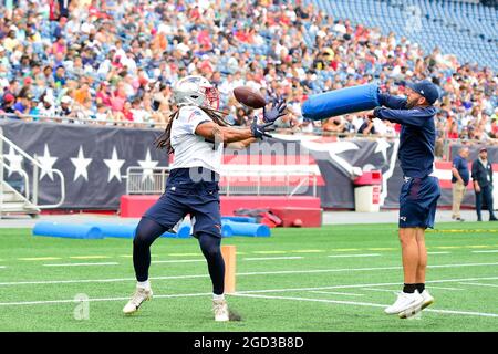 New England Patriots fullback Jakob Johnson (47) prior to an NFL ...
