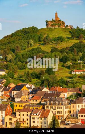 FRANCE, MOSELLE (57), DABO, VILLAGE OF LA HOUBE AND THE VOSGES Stock ...