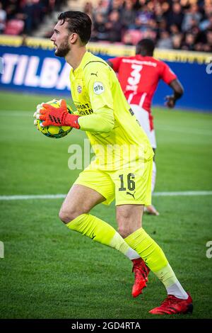 EINDHOVEN - Goalkeeper Joel Drommel in the Philips Stadium during the ...
