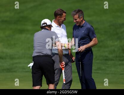 Lee Dixon and Anton Du Beke on the 17th green during a preview day ...