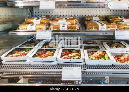 Pret food display counter Stock Photo - Alamy