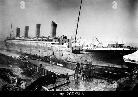 The Titanic under construction at Harland & Wolff on Queen's Island ...