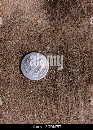 Bangladeshi 1 taka coin Stock Photo - Alamy