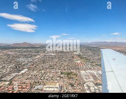 Flight flying over Phoenix, Arizona, USA Stock Photo - Alamy