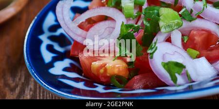 Madagaskar Lasary voatabia, tomato and onion salad Stock Photo - Alamy