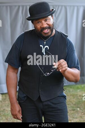 Neuhardenberg, Germany. 14th Aug, 2021. The singer-songwriter Stefan ...