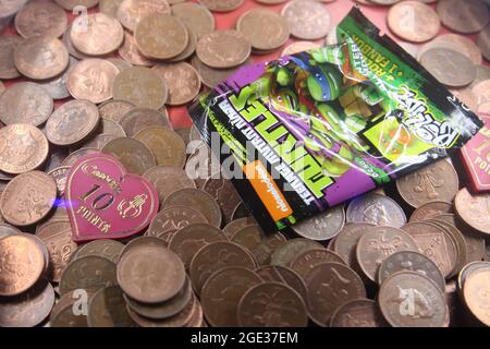 Arcade machine, 2p coin dropper pusher game, Barry Island Arcades ...
