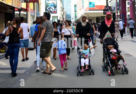 Rue Neuve pedestrian street in Brussels, Belgium Stock Photo - Alamy