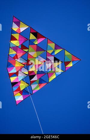 FRANCE, KITE FESTIVAL, CELLULAR KITE BY ANDRE CASSAGNES FRENCH KITE ...