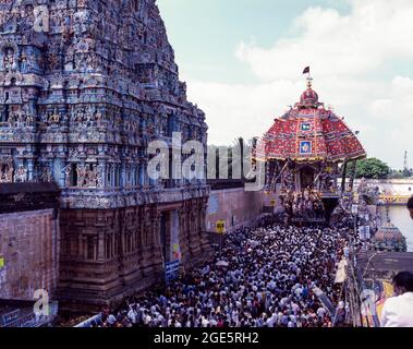 Chariot festival at Thiruvarur, Tamil Nadu, India. Biggest chariot in ...