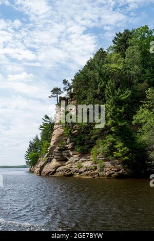 Wisconsin River rock formations and geological layering Stock Photo - Alamy