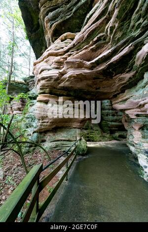 Wisconsin River rock formations and geological layering Stock Photo - Alamy