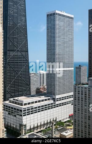 The Magnificent Mile Modern Architecture Tower Buildings in Downtown ...