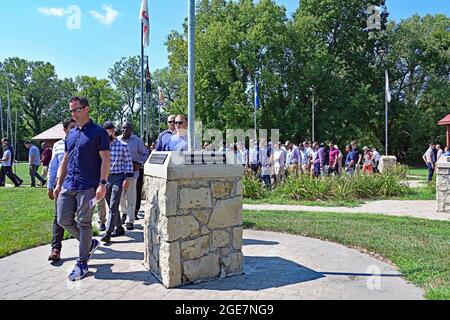 Staff officers from the 17th Iraqi Army Division meet with the 47th ...