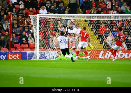 Oakwell, Barnsley, England - 17th August 2021 AmariÕi Bell (29) of ...