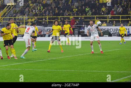 Dortmund, Deutschland. 17th Aug, 2021. firo: 17.08.2021, Fuvuball, 2nd ...