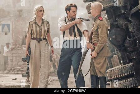 THE DEFEATED 2021 Netflix series with Taylor Kitsch at right Stock ...