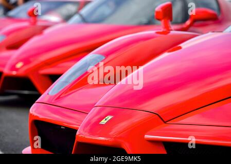 Group of Ferrari F40 Cars Stock Photo - Alamy