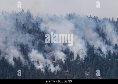 Flames burn from the side of the mountain at Yanardag (Burning Mountain ...