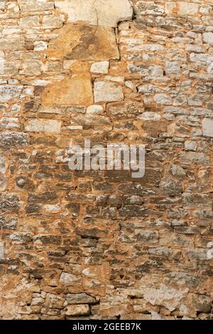 Stone wall made of stacking blocks of stone Stock Photo - Alamy