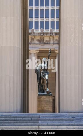 The William R. Snodgrass Tennessee Tower skyscraper in downtown ...