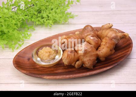 Grated Ginger and Matured Ginger Stock Photo - Alamy