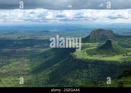 Satmala Range, Sahyadri Mountains from Dhodap fort, Nashik, Maharashtra ...